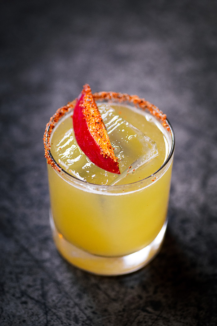 Gate H11 Kallio - Rento ja mukava cocktail-baari Helsingissä