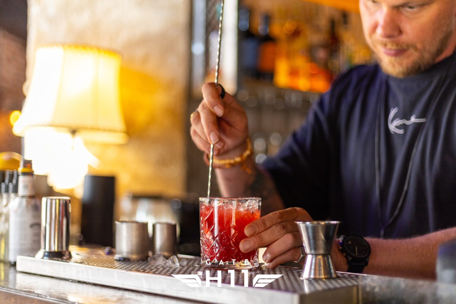 Gate H11 Kallio - Rento ja mukava cocktail-baari Helsingissä